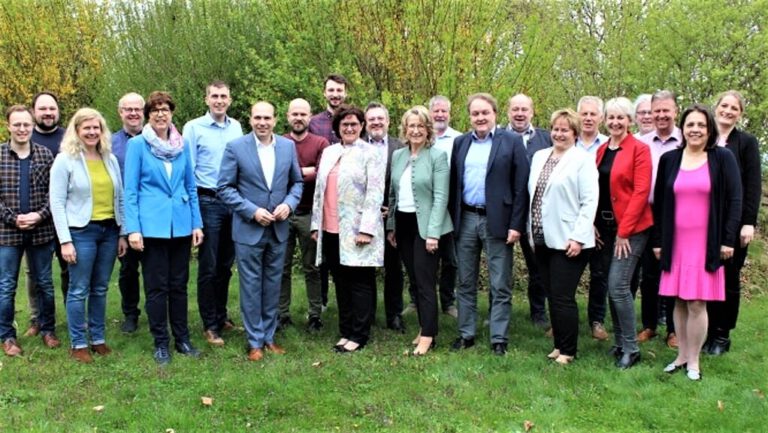 CSU im Landkreis LANDSHUT ehrt MITGLIEDER – DIES & DAS